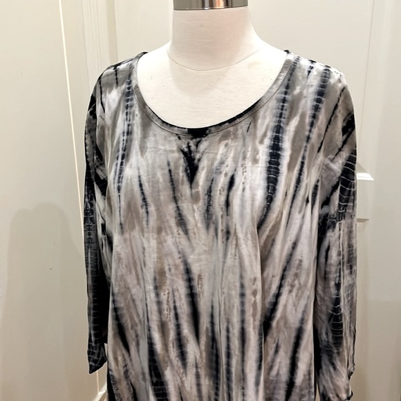 Lulu-B | Tops | Lulub Blouse Sz Xl | Poshmark